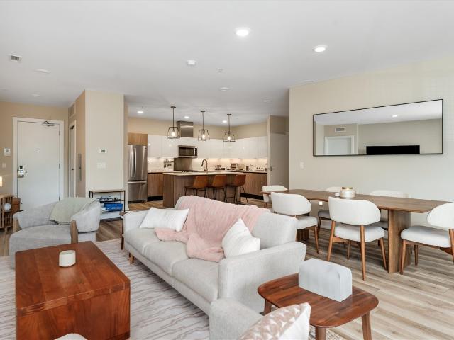 218 W Kingsley Street # 206