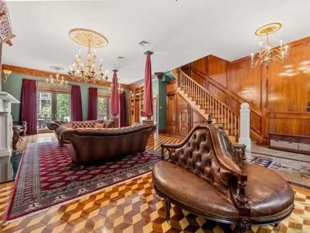218 W Springfield Street, Boston, MA 02118