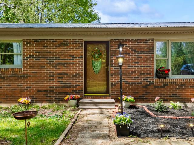 218 Woodside Lane