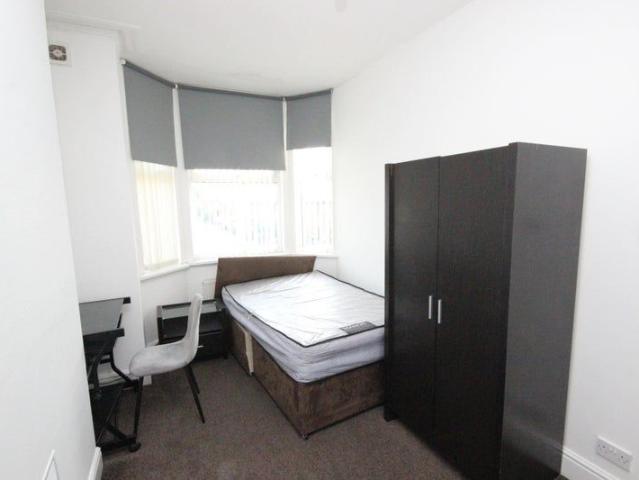 218 Weaste Lane, Salford M5, 6 bed shared accommodation to rent, £650 pcm | PrimeLocation
