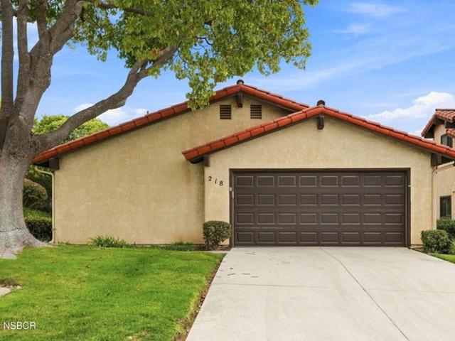 218 Wellington Dr, Santa Maria, CA 93455