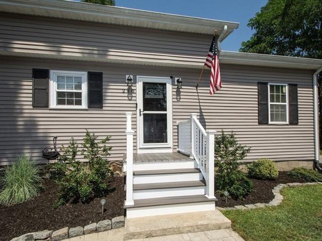 218 Westminster Rd, Weymouth, MA 02189