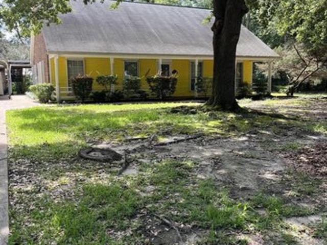 218 White Blvd, Ocean Springs, MS 39564