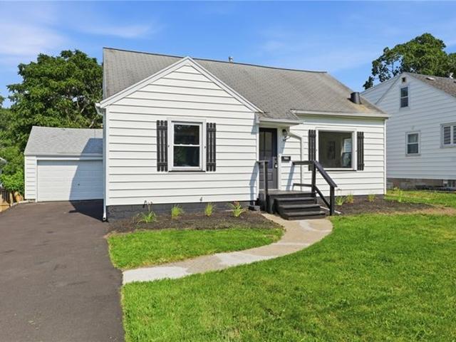 218 Willowbrook Rd, Rochester, NY 14616