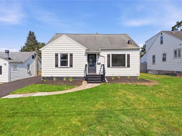 218 Willowbrook Rd, Rochester, NY 14616
