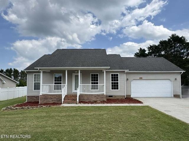 218 Wind Chase Dr, Madisonville, TN 37354