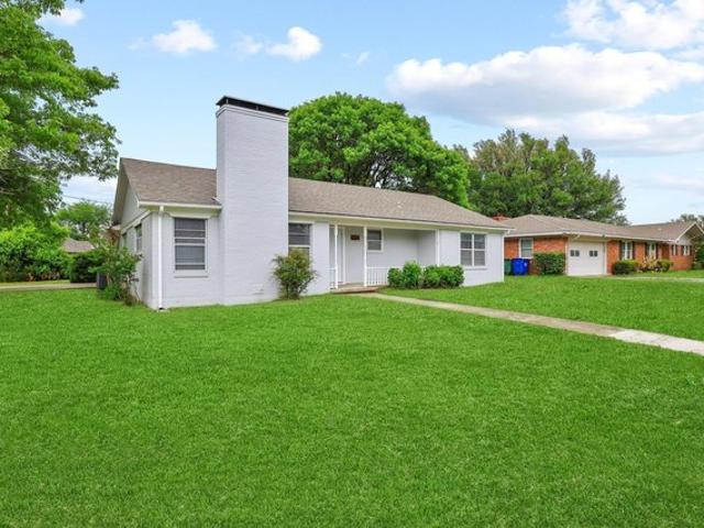 218 Texoma Dr, Whitesboro, TX 76273
