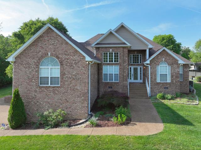 218 Thoroughbred Way