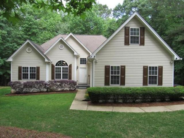 218 Tuxedo Dr, Commerce, GA 30530