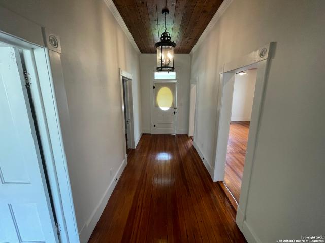 218 Vance St, San Antonio, TX 78210 | MLS #1956 | Compass
