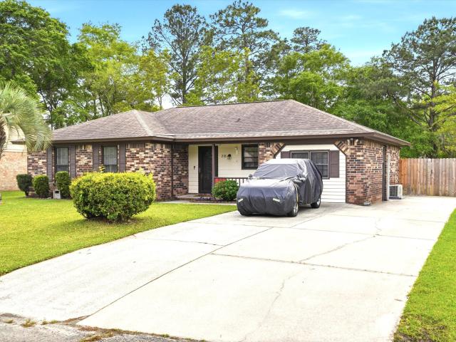 218 Village Green Circle