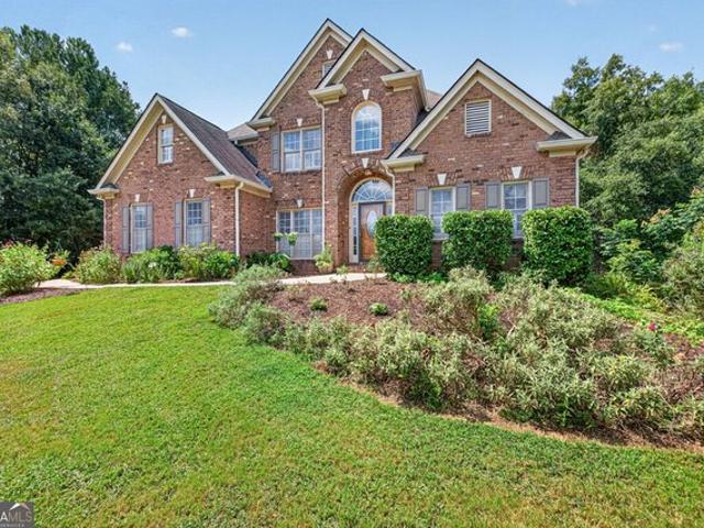 2194 NE Indian Shoals Dr, Loganville, GA 30052