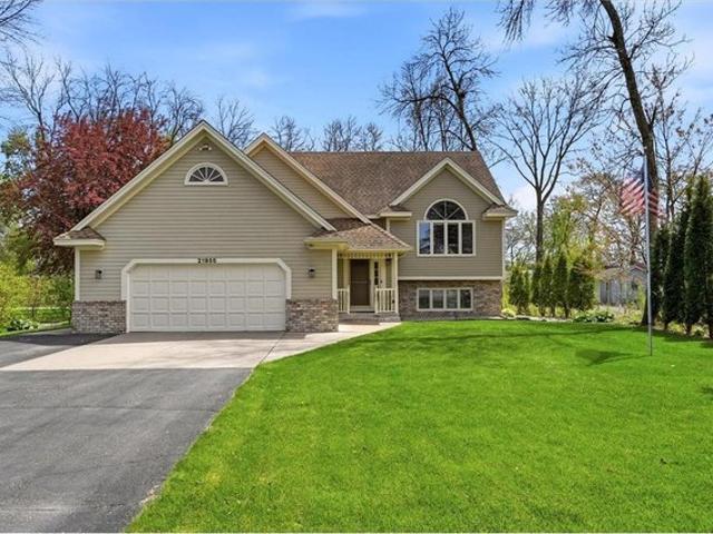 21955 Finley Ct N, Forest Lake, MN 55025