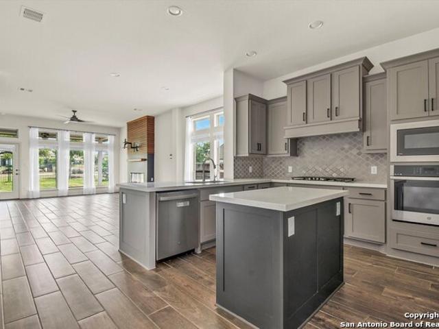 2195 August Ave