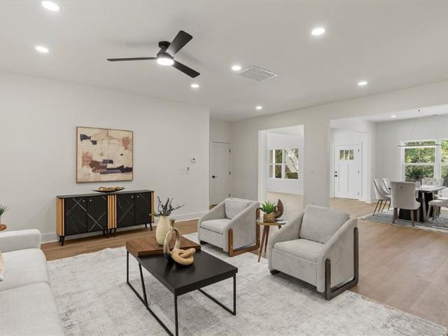 2195 Amberly Glen Way