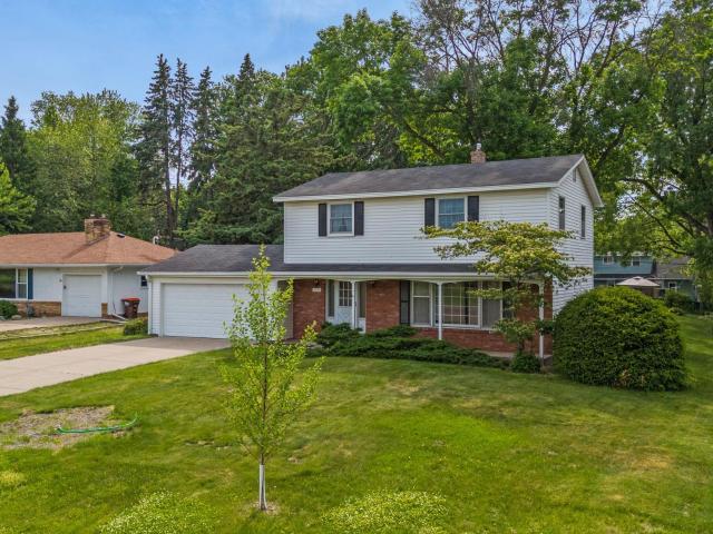 2195 Burr Street N