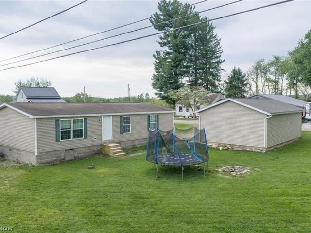 2195 James St SE, New Philadelphia, OH 44663