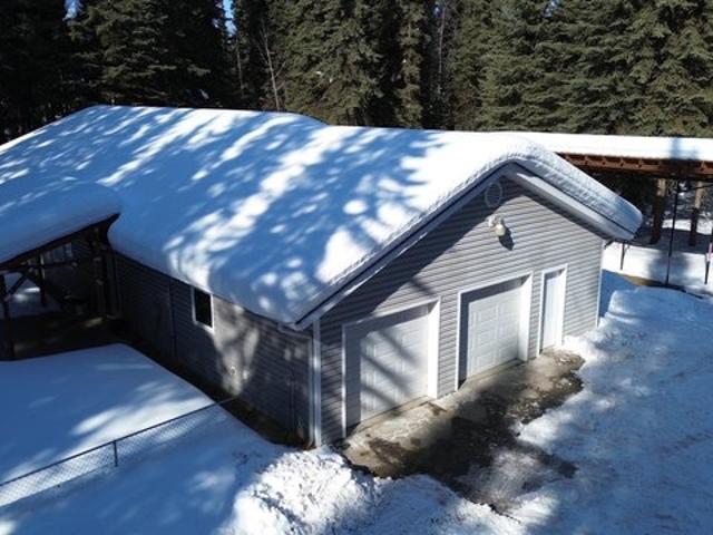 2195 Sitka Ct W, North Pole, AK 99705