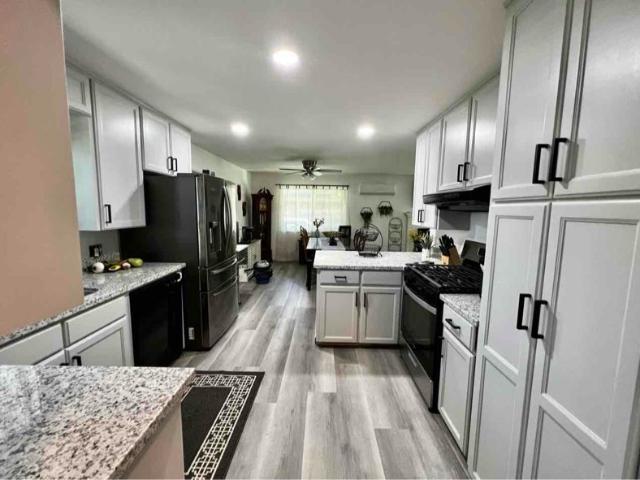 2195 Sqft Shared home Furnitured room all utili