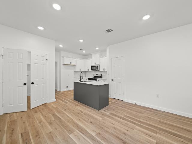 2195 W Lang B