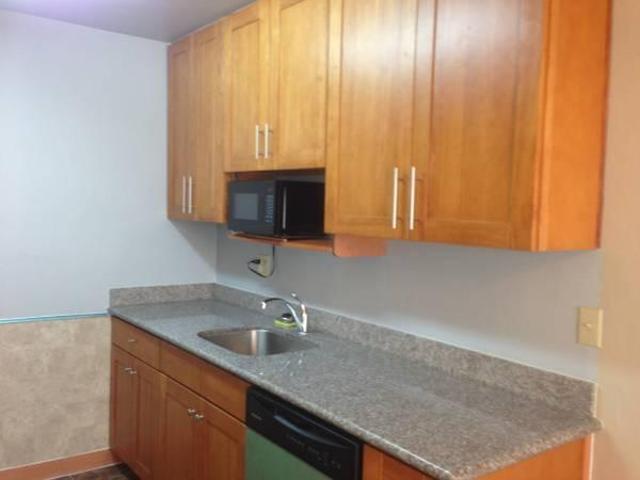 $2195 / 2br 900ft² Great Location! Complete Remodel, Super Spacious 2 BR with garage