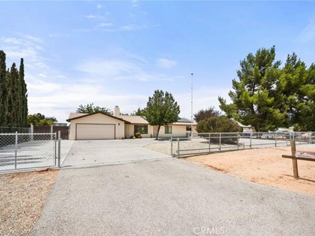 21960 Maumee Rd, Apple Valley, CA 92308
