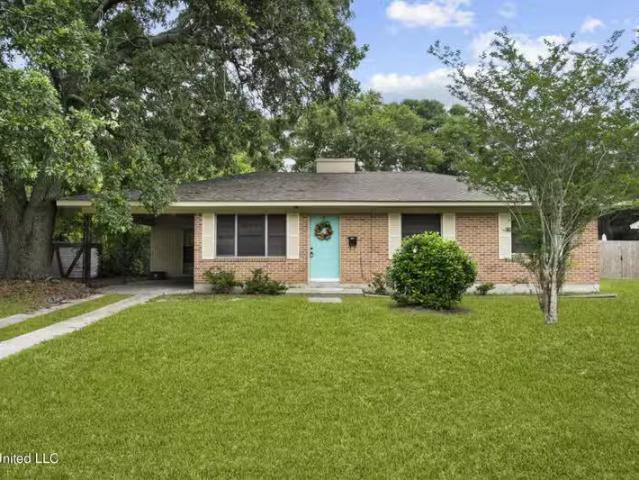 2197 SAINT JAMES BLVD, GULFPORT, MS 39507 Single Family Reside.