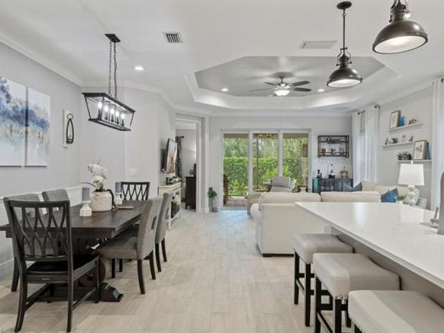 2199 Marquesa Cir, Naples, FL 34112