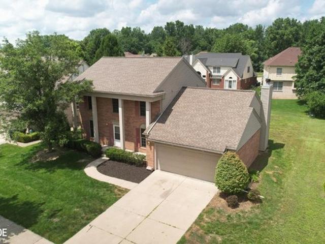 2199 Edgestone Dr, Sterling Heights, MI 48314