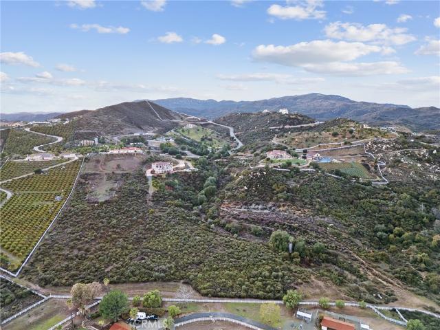 21903 Los Robles Rd, Murrieta, CA 92562 | MLS #SW26002