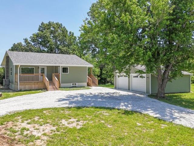 21902 Guthridge Ave, Keytesville, MO 65261