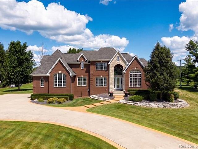 2190 Mile Rd, Ray Township, MI 48096