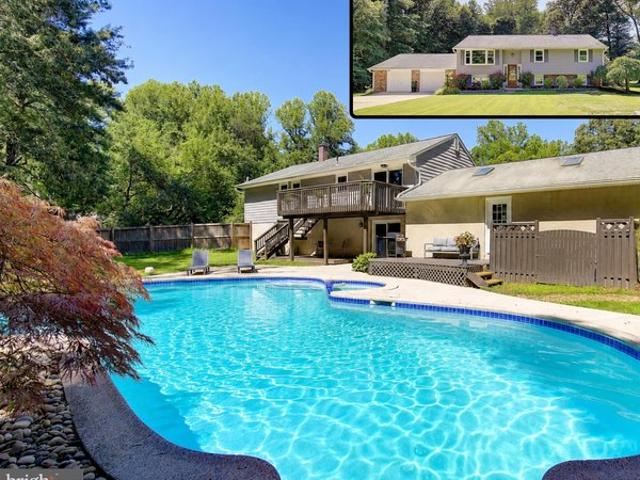 2190 Hallmark Ct, Gambrills, MD 21054