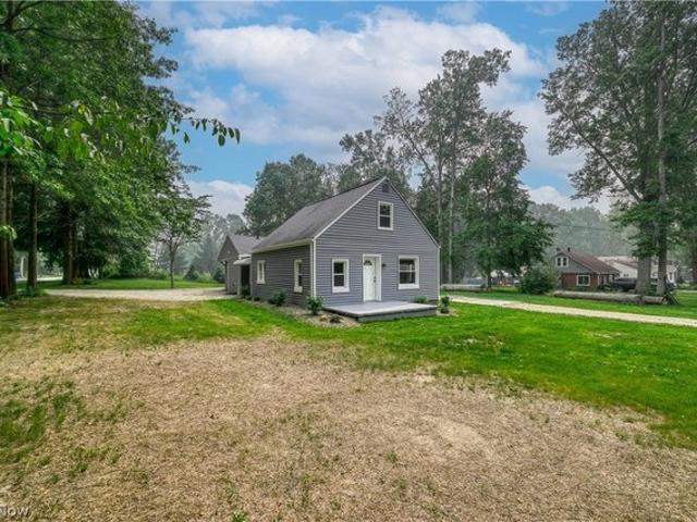 2190 Lake Rd, Akron, OH 44312