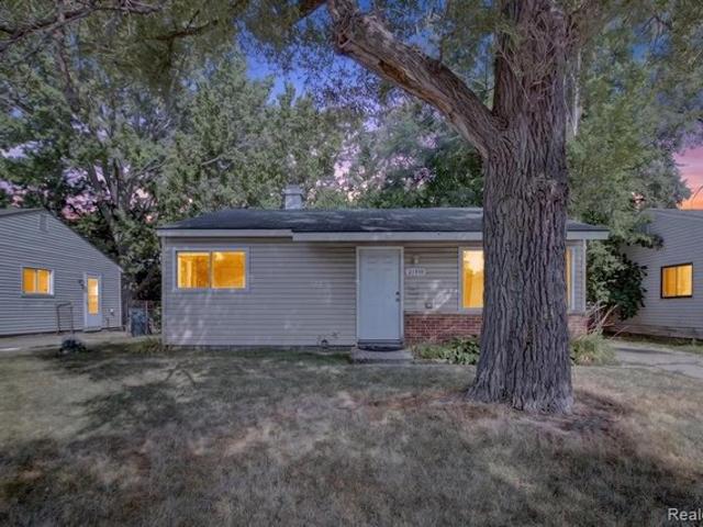 21910 Coolidge Hwy, Oak Park, MI 48237