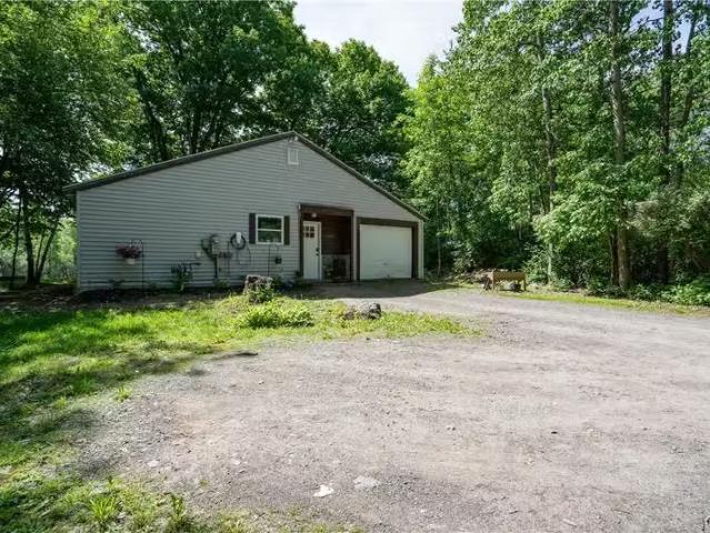 21914 ADMIRALS WALK, WATERTOWN, NY 13601 Single Family Residen.