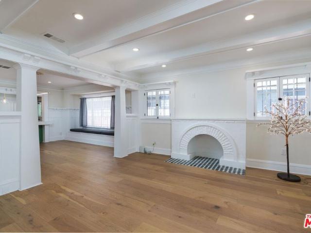 2191 W 31st Street