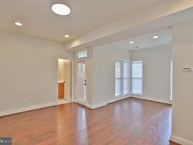 21927 Bayard Terrace