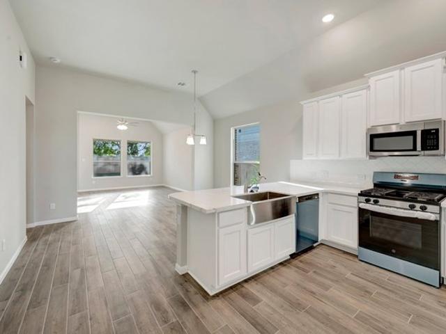 21927 Pecan Buff Dr, Waller, TX 77484