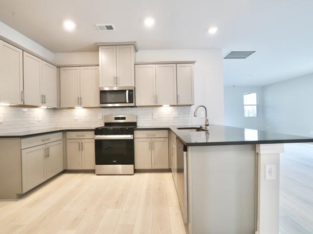 2192 Holmesburg Pvt Circle