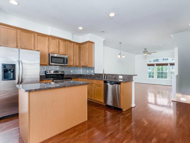 2192 silk wood ct