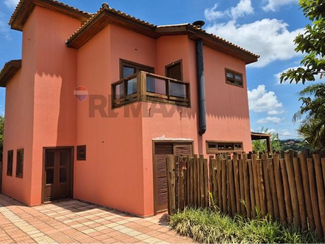 219.00 M² Casa de Condomínio Alugar, 3 Dormitórios localizado em Avenida Pedro Dias Moreira, 85, Campo do Meio, Araçoiaba da Serra, São Paulo, 18190 000 | Brasil