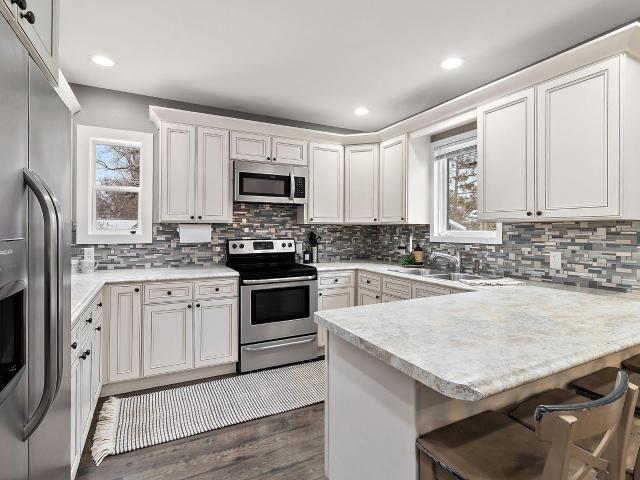 219 12th Ave W, Alexandria, MN 56308 | MLS #7035 | Compass