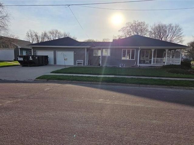 219 1st St NW, New Richland, MN 56072