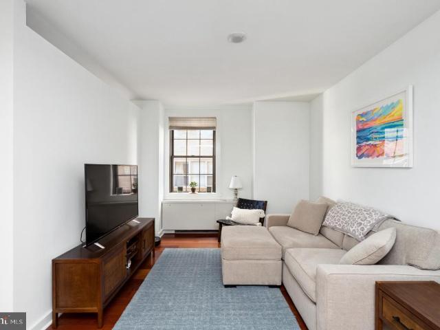 219 29 S 18th St, Unit 1505, Philadelphia, PA 19103 | MLS #PAPH2591 | Compass