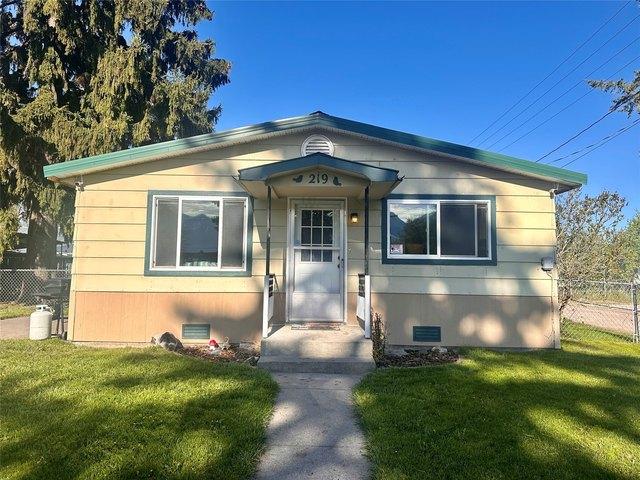 219 4th Ave SW, Ronan, MT 59864