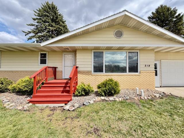 219 9th Avenue SE