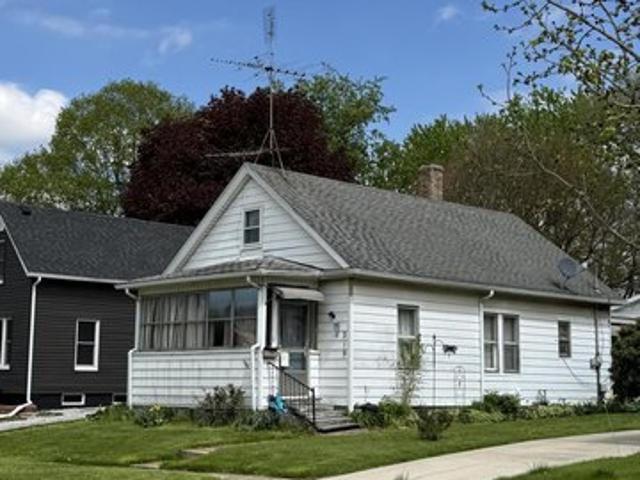 219 Cable St, La Porte, IN 46350