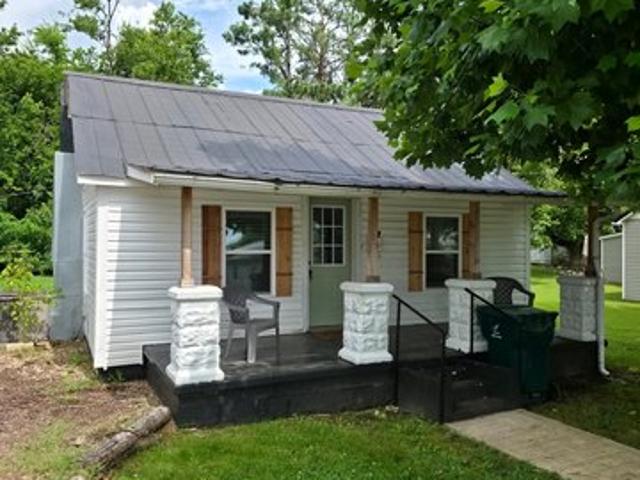219 Cedar St, Hohenwald, TN 38462