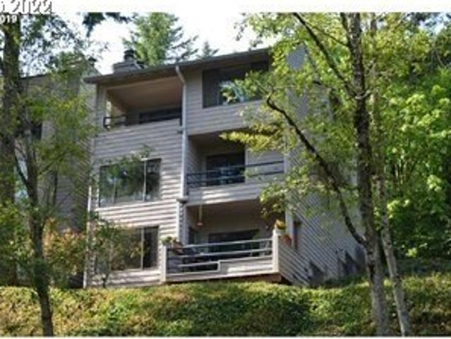 219 Cervantes Unit 219, Lake Oswego, OR 97035